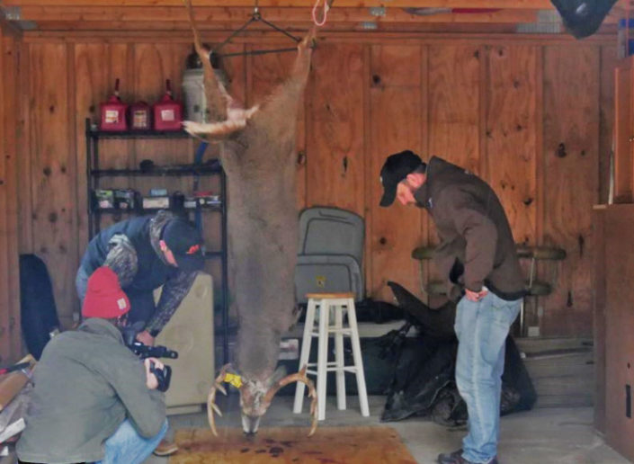 How to Properly Capture a Photo of Your Trophy Buck | BuckScore